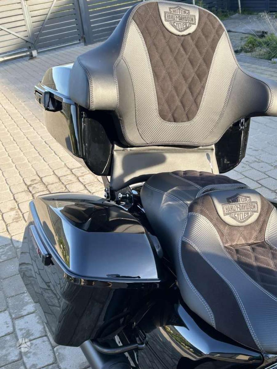 Harley-Davidson Road Glide 2019 in Klaipeda, with an engine capacity of 0.00 L and mileage of 20 thousand km for 15750 €, photo 19 on AUTOMOTO.COM.LV
