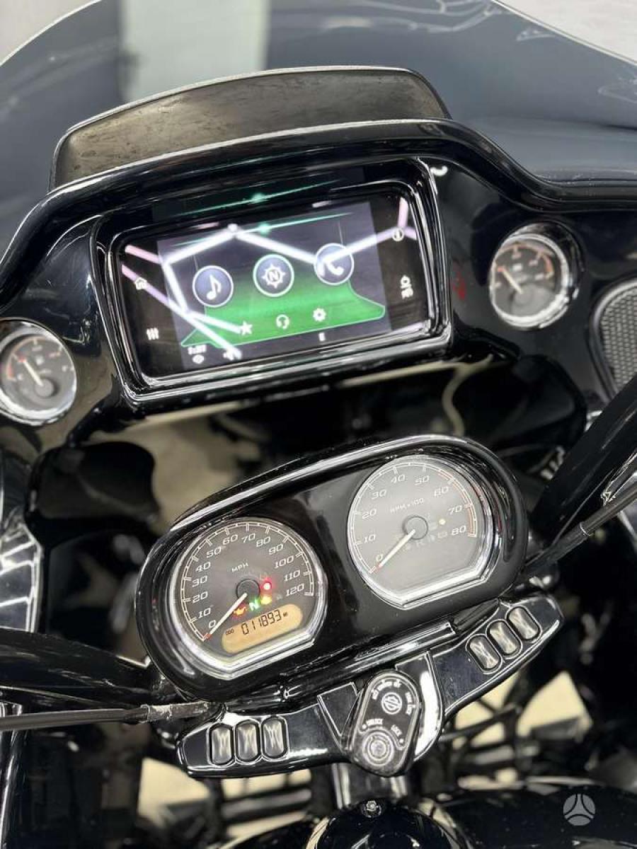 Харли-Девидсон Road Glide 2019 в Каунас, объемом двигателя 1.86 л и пробегом 11 тыс. км за 17700 €, фото 9 на AUTOMOTO.COM.LV