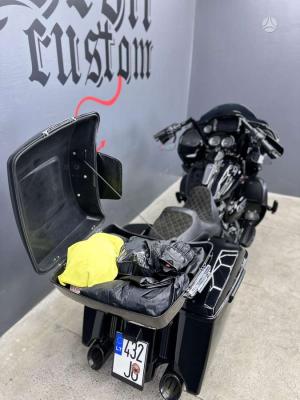 Харли-Девидсон Road Glide 2019 в Каунас, объемом двигателя 1.86 л и пробегом 11 тыс. км за 17700 €, фото 11 на AUTOMOTO.COM.LV