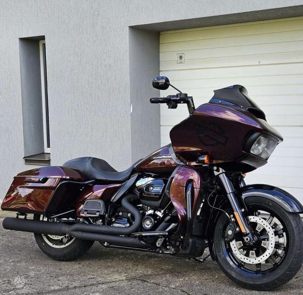 Harley-Davidson Road Glide 2019 in Siauliai on AUTOMOTO.COM.LV Harley-Davidson Road Glide 2019 in Siauliai, with an engine capacity of 0.00 L and mileage of 21 thousand km for 13800 €, photo 3 on AUTOMOTO.COM.LV