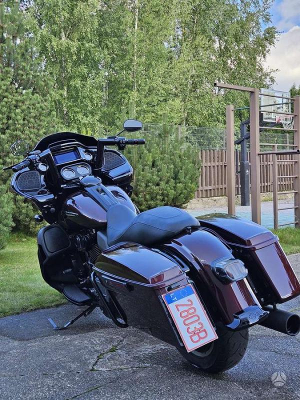 Harley-Davidson Road Glide 2019 in Siauliai on AUTOMOTO.COM.LV Harley-Davidson Road Glide 2019 in Siauliai, with an engine capacity of 0.00 L and mileage of 21 thousand km for 13800 €, photo 11 on AUTOMOTO.COM.LV