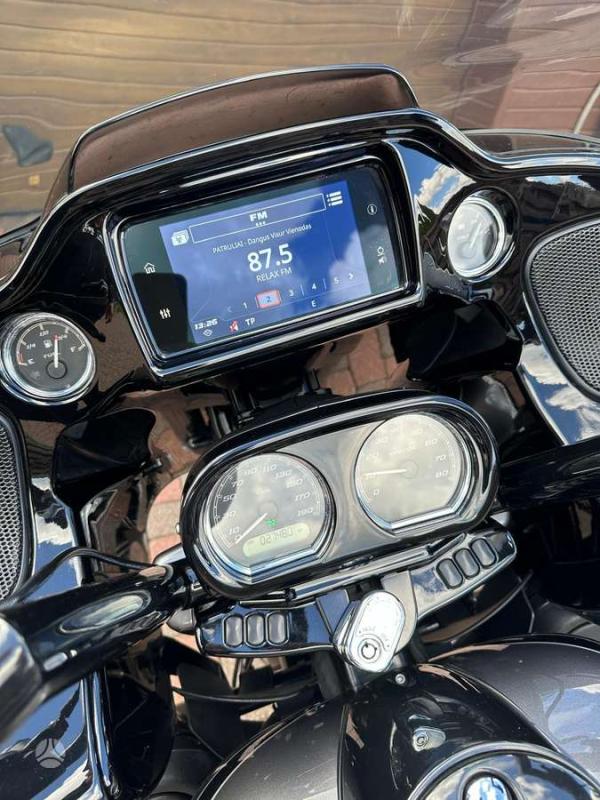 Harley-Davidson Road Glide 2019 in Klaipeda, with an engine capacity of 1.87 L and mileage of 27 thousand km for 15300 €, photo 7 on AUTOMOTO.COM.LV