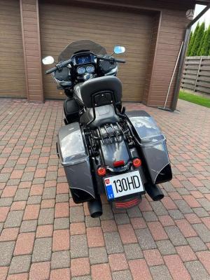 Harley-Davidson Road Glide 2019 in Klaipeda, with an engine capacity of 1.87 L and mileage of 27 thousand km for 15300 €, photo 8 on AUTOMOTO.COM.LV