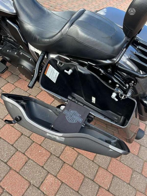 Harley-Davidson Road Glide 2019 in Klaipeda, with an engine capacity of 1.87 L and mileage of 27 thousand km for 15300 €, photo 10 on AUTOMOTO.COM.LV