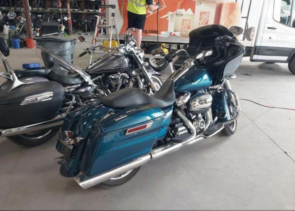 Harley-Davidson Road Glide 2020 in Siauliai, with an engine capacity of 0.00 L and mileage of 34 thousand km for 12500 €, photo 4 on AUTOMOTO.COM.LV