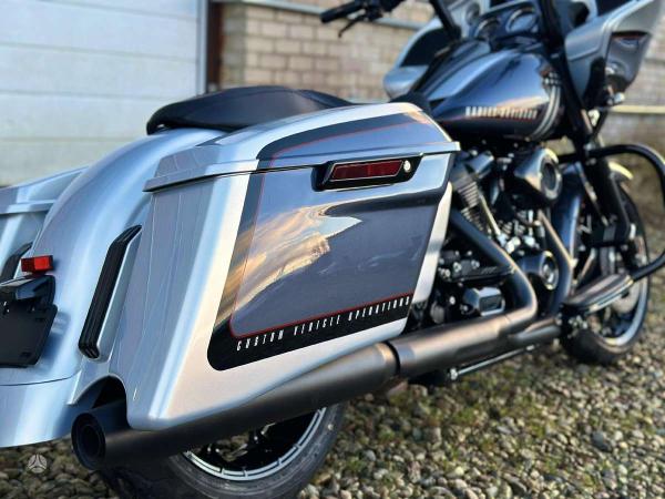 Harley-Davidson Road Glide 2020 Klaipėda, ar dzinēja tilpumu 1.89 L un nobraukumu 23 tūkst. km par 17500 €, foto 3 vietnē AUTOMOTO.COM.LV