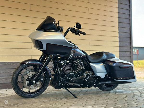 Harley-Davidson Road Glide 2020 Klaipėda, ar dzinēja tilpumu 1.89 L un nobraukumu 23 tūkst. km par 17500 €, foto 9 vietnē AUTOMOTO.COM.LV