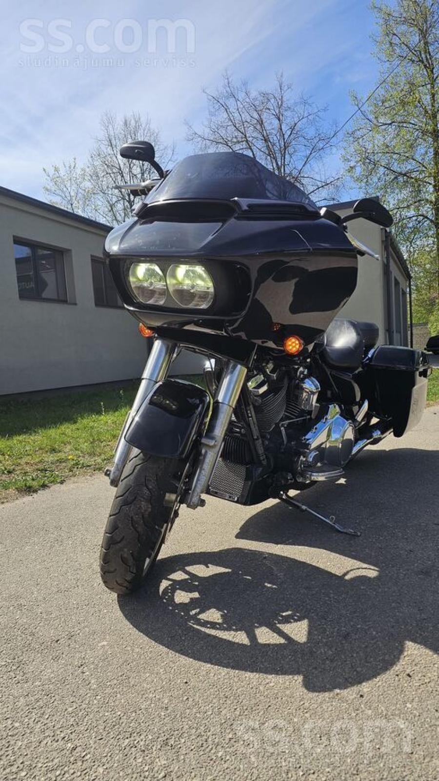 Harley-Davidson Road Glide 2020 in Riga, with an engine capacity of 1.75 L and mileage of 0 thousand km for 18900 €, photo 1 on AUTOMOTO.COM.LV