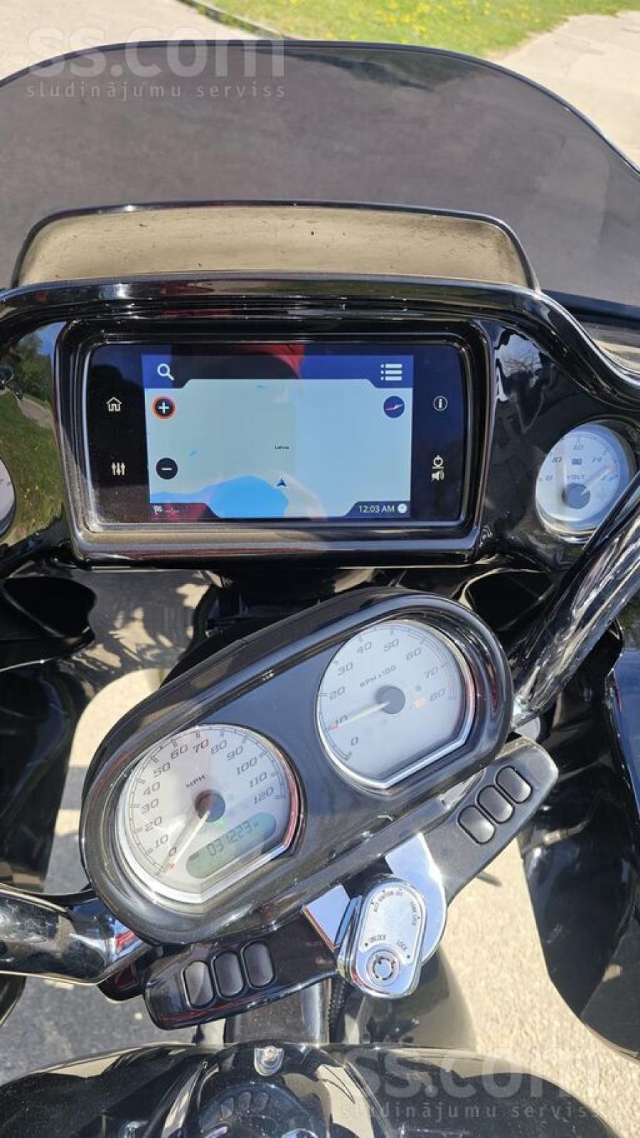 Harley-Davidson Road Glide 2020 in Riga, with an engine capacity of 1.75 L and mileage of 0 thousand km for 18900 €, photo 7 on AUTOMOTO.COM.LV