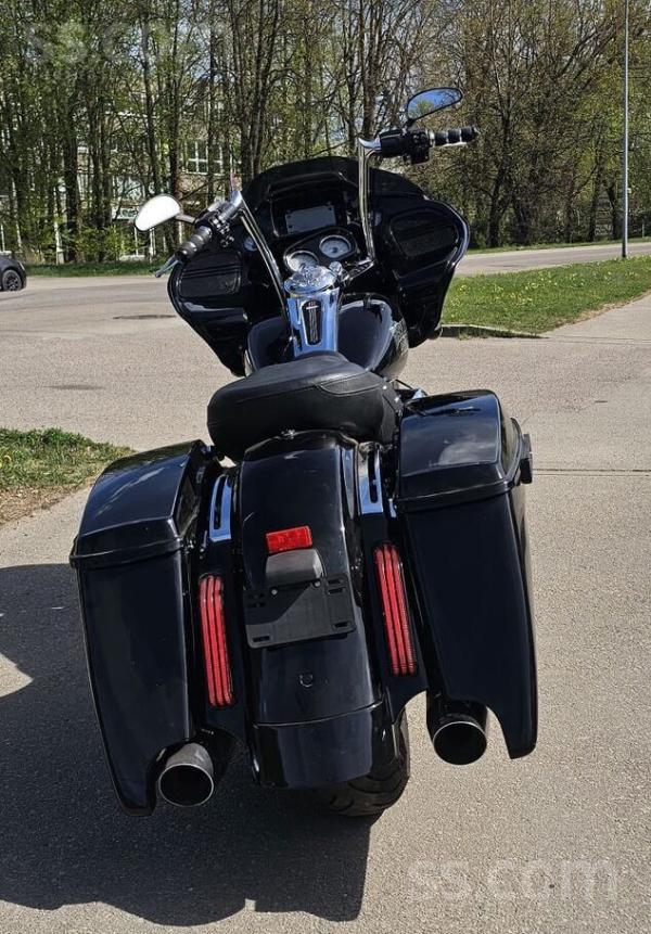 Харли-Девидсон Road Glide 2020 в Рига, объемом двигателя 1.75 л и пробегом 0 тыс. км за 18900 €, фото 8 на AUTOMOTO.COM.LV
