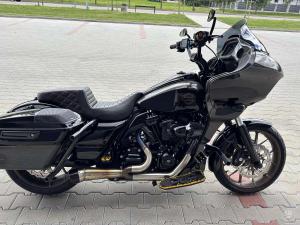 Harley-Davidson Road Glide 2020 in Siauliai, with an engine capacity of 1.89 L and mileage of 5 thousand km for 19200 €, photo 12 on AUTOMOTO.COM.LV