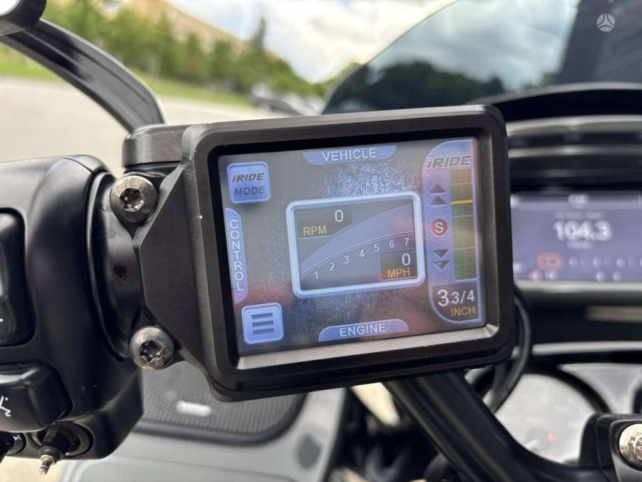 Harley-Davidson Road Glide 2020 in Siauliai, with an engine capacity of 1.89 L and mileage of 5 thousand km for 19200 €, photo 14 on AUTOMOTO.COM.LV