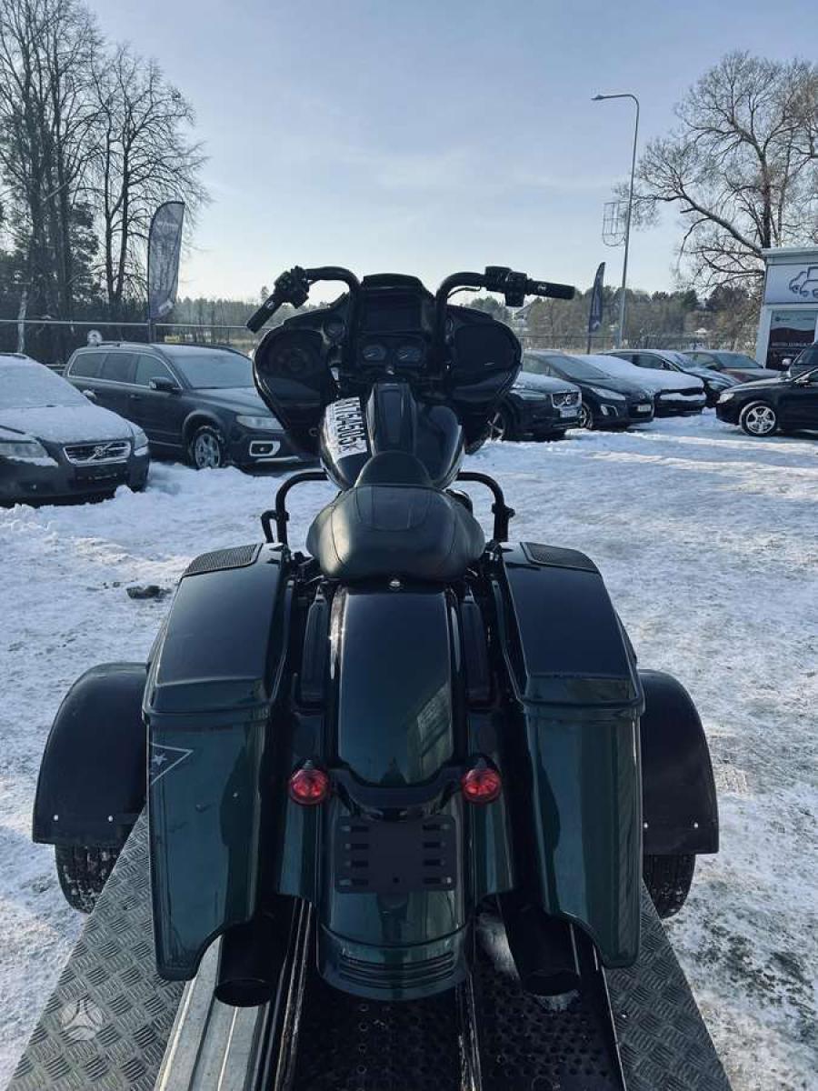 Harley-Davidson Road Glide 2021 in Utena, with an engine capacity of 1.87 L and mileage of 55 thousand km for 14500 €, photo 5 on AUTOMOTO.COM.LV