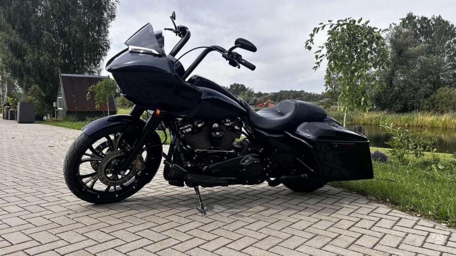 Harley-Davidson Road Glide 2021 Utena, ar dzinēja tilpumu 1.87 L un nobraukumu 55 tūkst. km par 16500 €, foto 3 vietnē AUTOMOTO.COM.LV