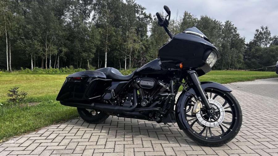 Harley-Davidson Road Glide 2021 Utena, ar dzinēja tilpumu 1.87 L un nobraukumu 55 tūkst. km par 16500 €, foto 5 vietnē AUTOMOTO.COM.LV