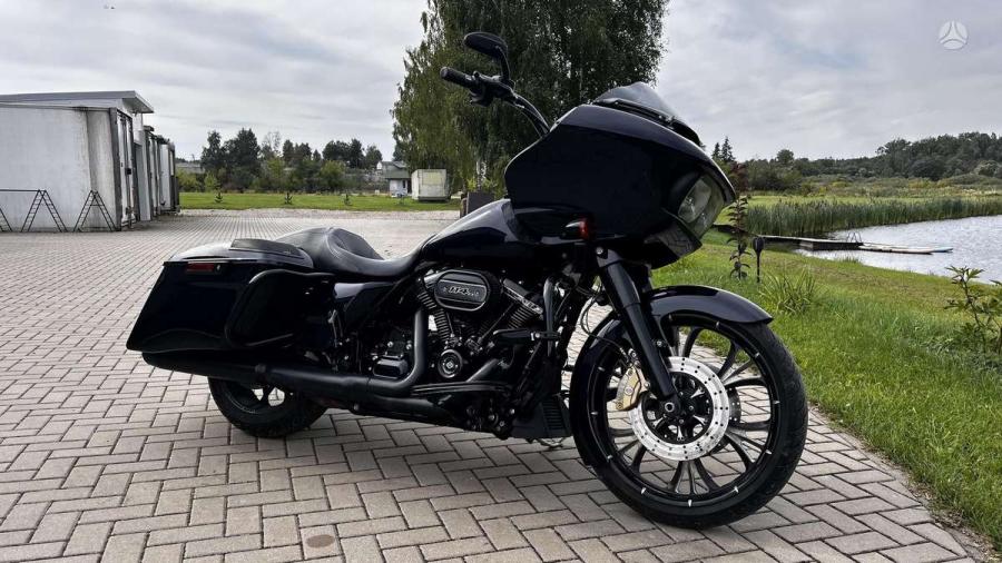 Harley-Davidson Road Glide 2021 Utena, ar dzinēja tilpumu 1.87 L un nobraukumu 55 tūkst. km par 16500 €, foto 6 vietnē AUTOMOTO.COM.LV