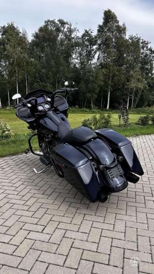 Harley-Davidson Road Glide 2021 Utena, ar dzinēja tilpumu 1.87 L un nobraukumu 55 tūkst. km par 16500 €, foto 9 vietnē AUTOMOTO.COM.LV