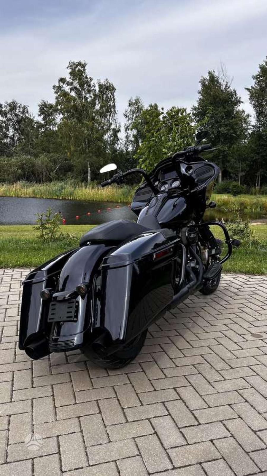Harley-Davidson Road Glide 2021 Utena, ar dzinēja tilpumu 1.87 L un nobraukumu 55 tūkst. km par 16500 €, foto 13 vietnē AUTOMOTO.COM.LV