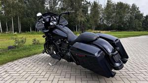 Harley-Davidson Road Glide 2021 Utena, ar dzinēja tilpumu 1.87 L un nobraukumu 55 tūkst. km par 16500 €, foto 14 vietnē AUTOMOTO.COM.LV