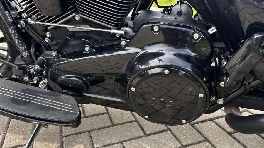 Harley-Davidson Road Glide 2021 Utena, ar dzinēja tilpumu 1.87 L un nobraukumu 55 tūkst. km par 16500 €, foto 16 vietnē AUTOMOTO.COM.LV