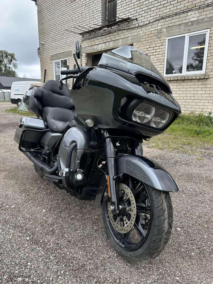 Харли-Девидсон Road Glide 2021 в Каунас, объемом двигателя 1.86 л и пробегом 20 тыс. км за 12500 €, фото 1 на AUTOMOTO.COM.LV