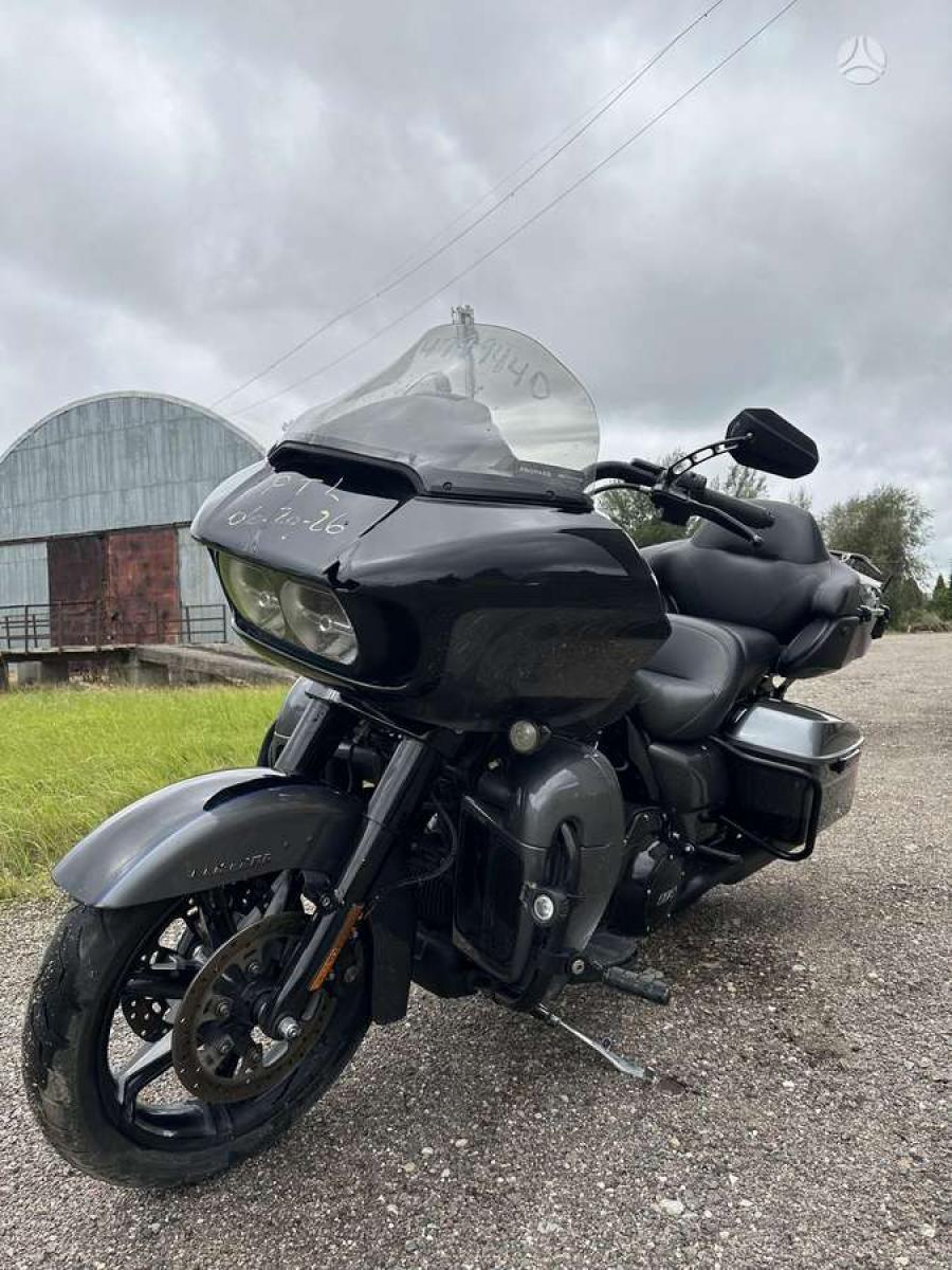 Харли-Девидсон Road Glide 2021 в Каунас, объемом двигателя 1.86 л и пробегом 20 тыс. км за 12500 €, фото 3 на AUTOMOTO.COM.LV