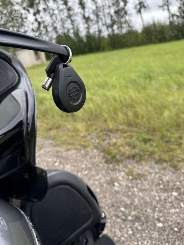 Harley-Davidson Road Glide 2021 Kauņa vietnē Harley-Davidson Road Glide 2021 Kauņa, ar dzinēja tilpumu 1.86 L un nobraukumu 20 tūkst. km par 12500 €, foto 11 vietnē AUTOMOTO.COM.LV