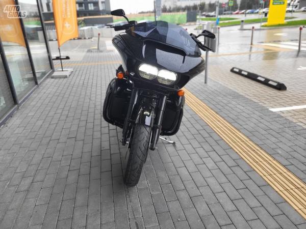 Harley-Davidson Road Glide 2021 Kauņa, ar dzinēja tilpumu 0.00 L un nobraukumu 0 tūkst. km par 15300 €, foto 3 vietnē AUTOMOTO.COM.LV