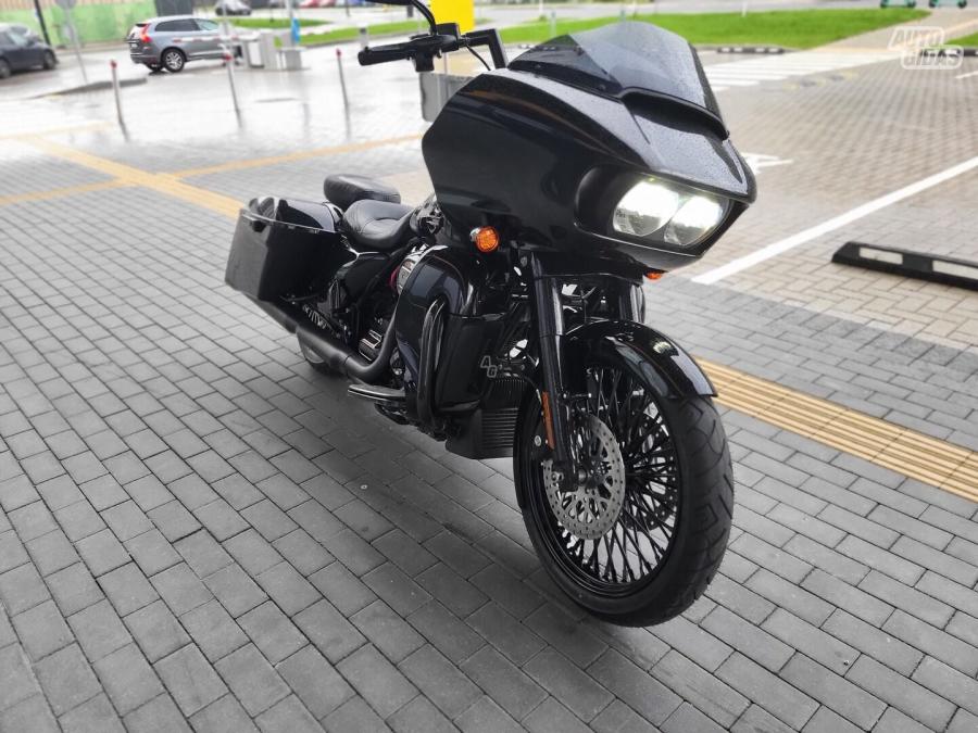 Harley-Davidson Road Glide 2021 Kauņa, ar dzinēja tilpumu 0.00 L un nobraukumu 0 tūkst. km par 15300 €, foto 4 vietnē AUTOMOTO.COM.LV