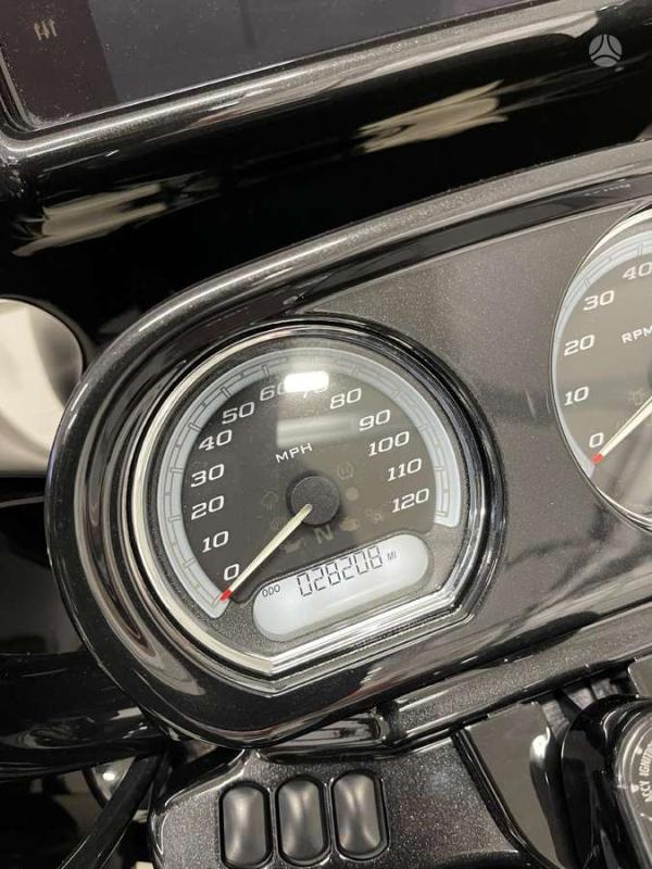 Harley-Davidson Road Glide 2022 in Pasvalys, with an engine capacity of 0.00 L and mileage of 28 thousand km for 16750 €, photo 6 on AUTOMOTO.COM.LV