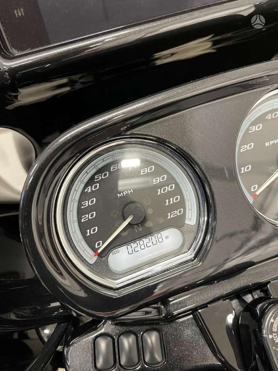 Harley-Davidson Road Glide 2022 in Pasvalys, with an engine capacity of 0.00 L and mileage of 28 thousand km for 16750 €, photo 6 on AUTOMOTO.COM.LV