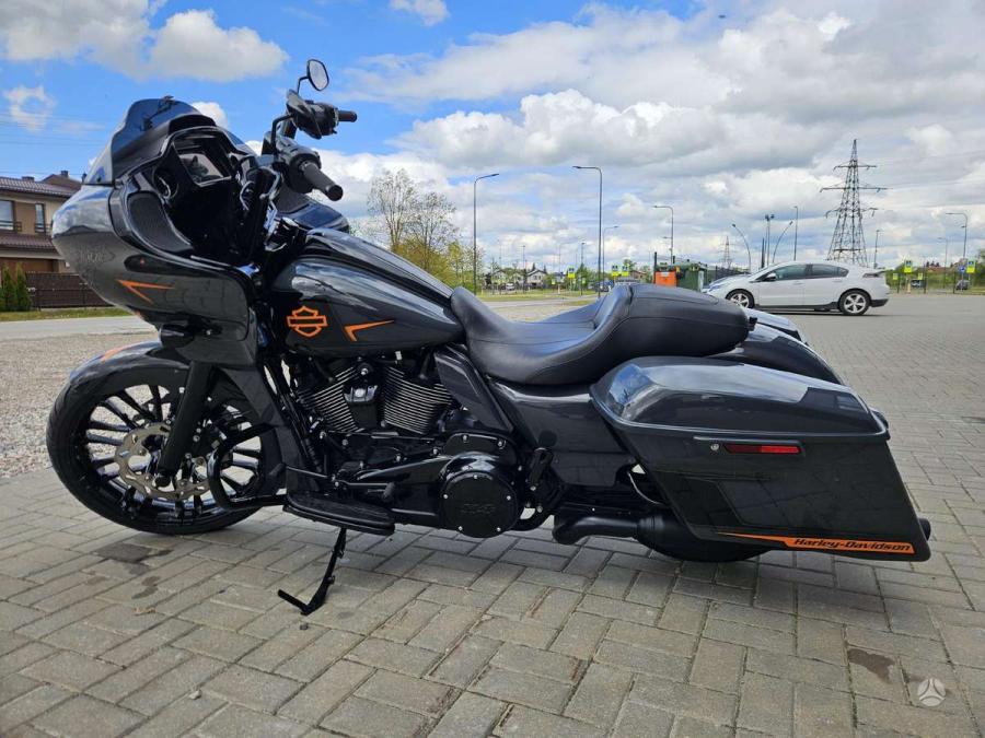 Харли-Девидсон Road Glide 2022 в Каунас, объемом двигателя 0.00 л и пробегом 10 тыс. км за 16999 €, фото 6 на AUTOMOTO.COM.LV