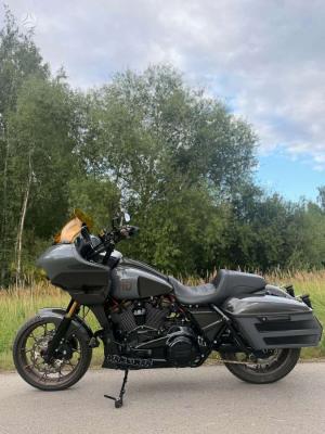 Харли-Девидсон Road Glide 2022 в Шяуляй, объемом двигателя 1.92 л и пробегом 7 тыс. км за 29000 €, фото 3 на AUTOMOTO.COM.LV