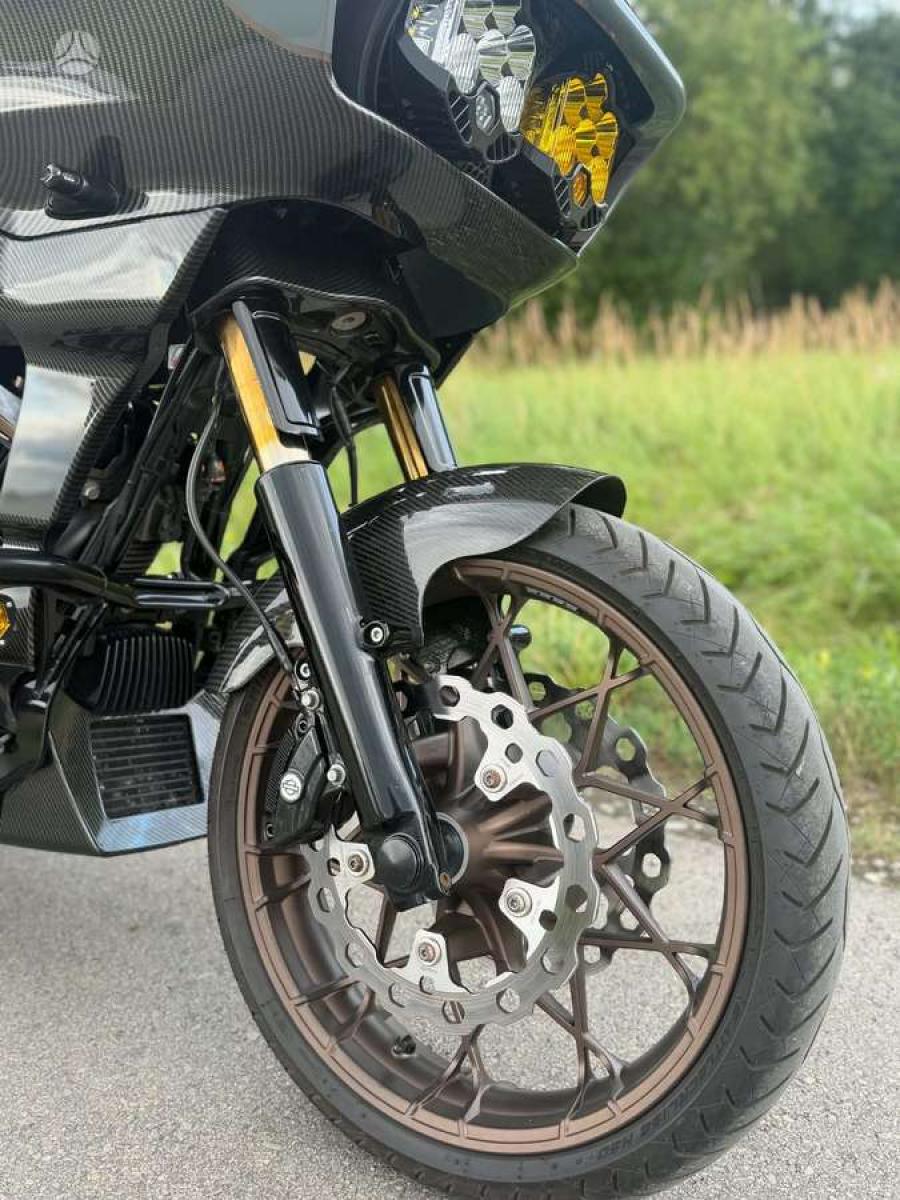 Харли-Девидсон Road Glide 2022 в Шяуляй, объемом двигателя 1.92 л и пробегом 7 тыс. км за 29000 €, фото 17 на AUTOMOTO.COM.LV