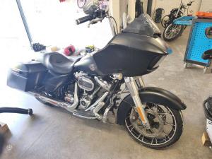 Харли-Девидсон Road Glide 2022 в Паневежис, объемом двигателя 1.90 л и пробегом 76 тыс. км за 10500 €, фото  на AUTOMOTO.COM.LV