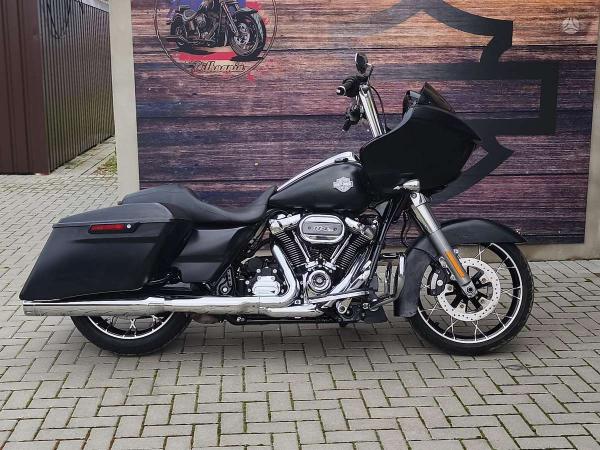 Harley-Davidson Road Glide 2022 Panevēža, ar dzinēja tilpumu 1.87 L un nobraukumu 30 tūkst. km par 11500 €, foto 3 vietnē AUTOMOTO.COM.LV