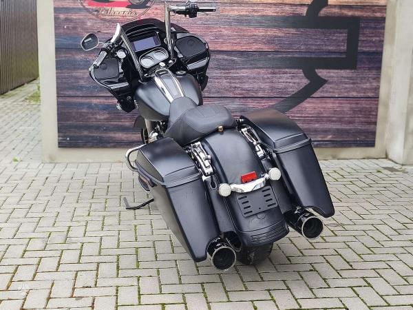 Harley-Davidson Road Glide 2022 Panevēža, ar dzinēja tilpumu 1.87 L un nobraukumu 30 tūkst. km par 11500 €, foto 5 vietnē AUTOMOTO.COM.LV