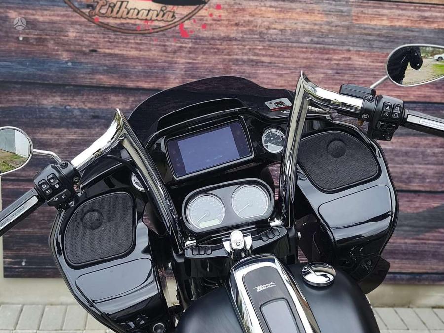 Harley-Davidson Road Glide 2022 Panevēža, ar dzinēja tilpumu 1.87 L un nobraukumu 30 tūkst. km par 11500 €, foto 7 vietnē AUTOMOTO.COM.LV