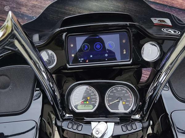Harley-Davidson Road Glide 2022 Panevēža, ar dzinēja tilpumu 1.87 L un nobraukumu 30 tūkst. km par 11500 €, foto 8 vietnē AUTOMOTO.COM.LV