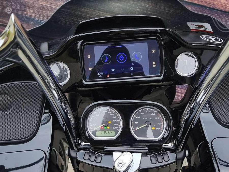 Harley-Davidson Road Glide 2022 Panevēža, ar dzinēja tilpumu 1.87 L un nobraukumu 30 tūkst. km par 11500 €, foto 8 vietnē AUTOMOTO.COM.LV