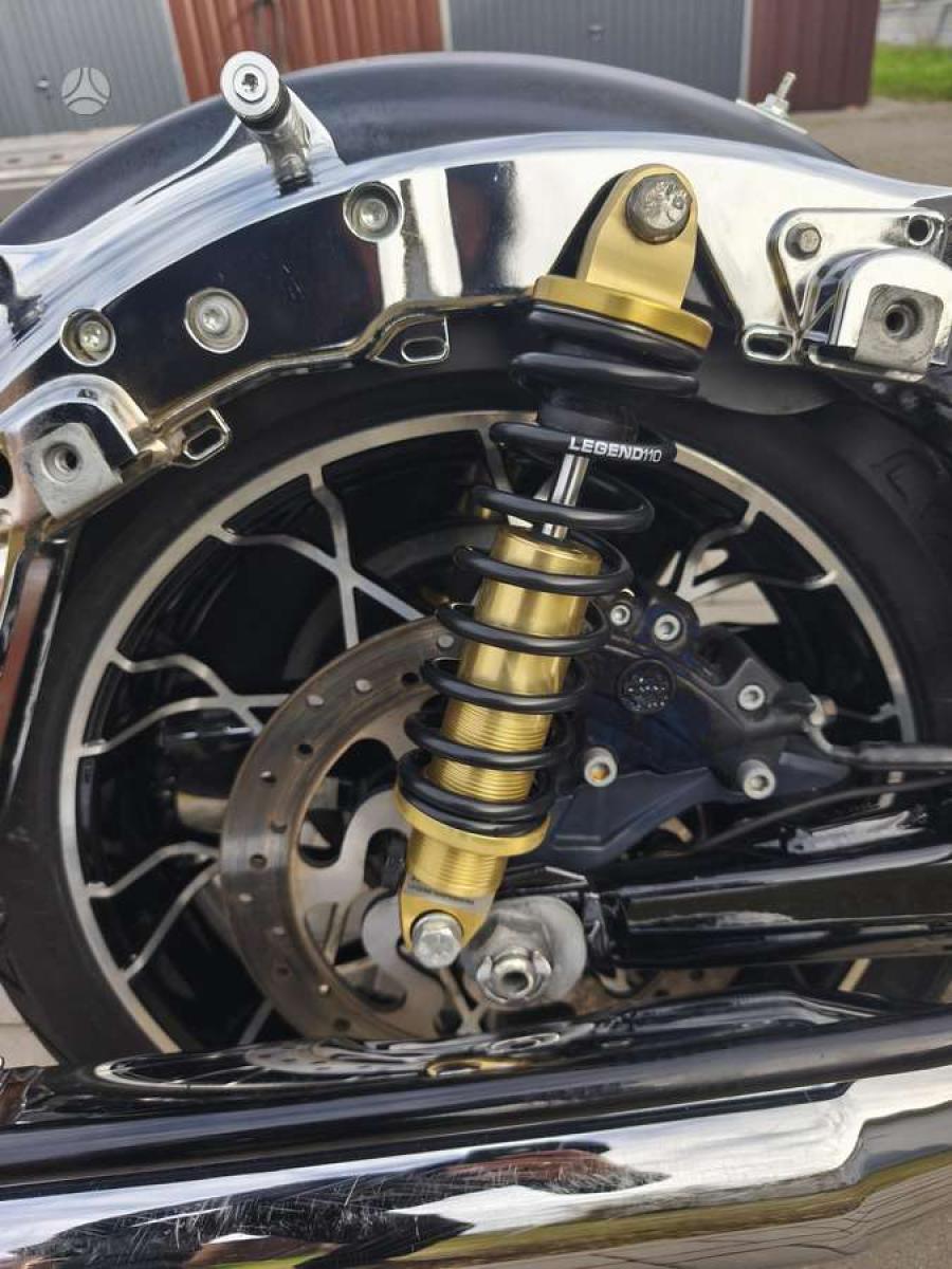 Harley-Davidson Road Glide 2022 Panevēža, ar dzinēja tilpumu 1.87 L un nobraukumu 30 tūkst. km par 11500 €, foto 9 vietnē AUTOMOTO.COM.LV