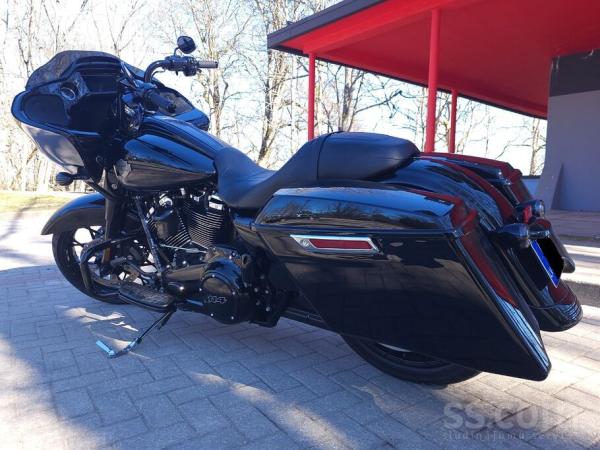 Harley-Davidson Road Glide 2023 Rīga, ar dzinēja tilpumu 1.87 L un nobraukumu 0 tūkst. km par 21499 €, foto 3 vietnē AUTOMOTO.COM.LV