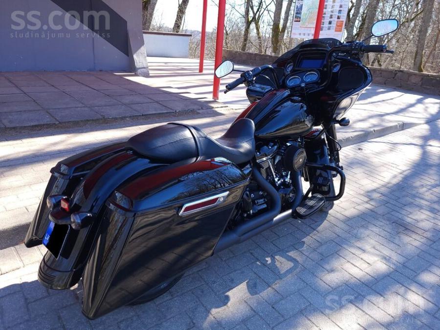 Harley-Davidson Road Glide 2023 Rīga, ar dzinēja tilpumu 1.87 L un nobraukumu 0 tūkst. km par 21499 €, foto 5 vietnē AUTOMOTO.COM.LV