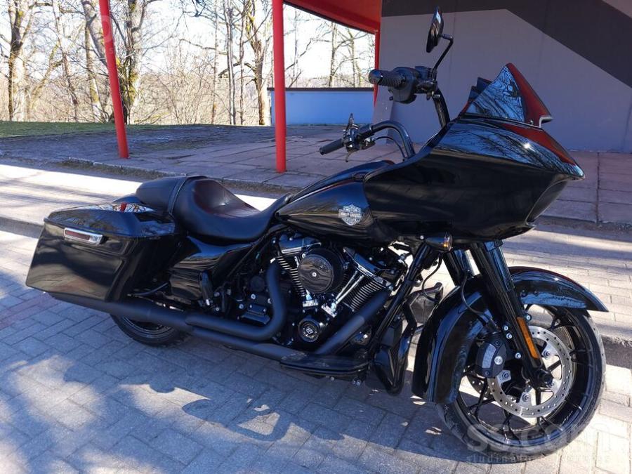 Harley-Davidson Road Glide 2023 Rīga, ar dzinēja tilpumu 1.87 L un nobraukumu 0 tūkst. km par 21499 €, foto 7 vietnē AUTOMOTO.COM.LV