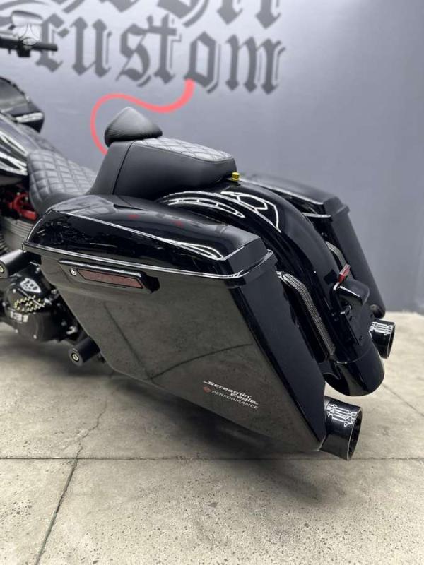 Harley-Davidson Road Glide 2023 Kauņa, ar dzinēja tilpumu 2.20 L un nobraukumu 12 tūkst. km par 25500 €, foto 7 vietnē AUTOMOTO.COM.LV