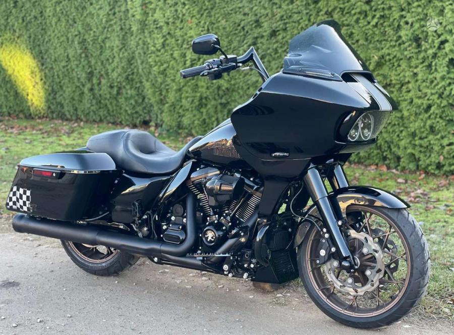 Harley-Davidson Road Glide 2023 Radviliškis, ar dzinēja tilpumu 1.90 L un nobraukumu 189 tūkst. km par 21500 €, foto 2 vietnē AUTOMOTO.COM.LV