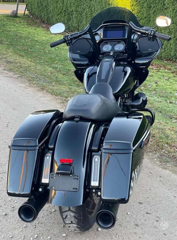 Harley-Davidson Road Glide 2023 Radviliškis, ar dzinēja tilpumu 1.90 L un nobraukumu 189 tūkst. km par 21500 €, foto 6 vietnē AUTOMOTO.COM.LV