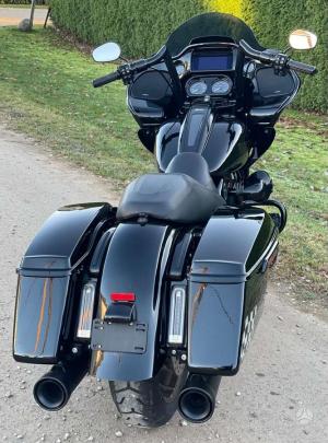 Harley-Davidson Road Glide 2023 Radviliškis, ar dzinēja tilpumu 1.90 L un nobraukumu 189 tūkst. km par 21500 €, foto 6 vietnē AUTOMOTO.COM.LV