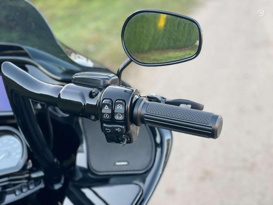 Harley-Davidson Road Glide 2023 Radviliškis, ar dzinēja tilpumu 1.90 L un nobraukumu 189 tūkst. km par 21500 €, foto 19 vietnē AUTOMOTO.COM.LV