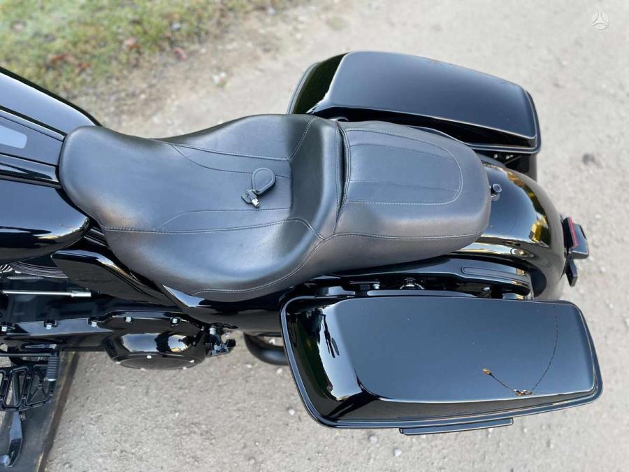 Harley-Davidson Road Glide 2023 Radviliškis, ar dzinēja tilpumu 1.90 L un nobraukumu 189 tūkst. km par 21500 €, foto 20 vietnē AUTOMOTO.COM.LV